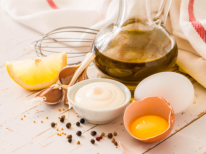 Mayonnaise selber machen: schnell & lecker, auch vegan